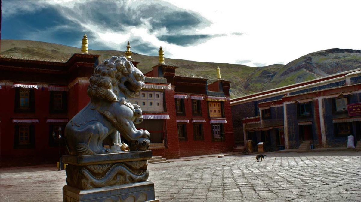 Himalayan monasteries & magnificent Lhasa – Tibet – Curlynomad ...